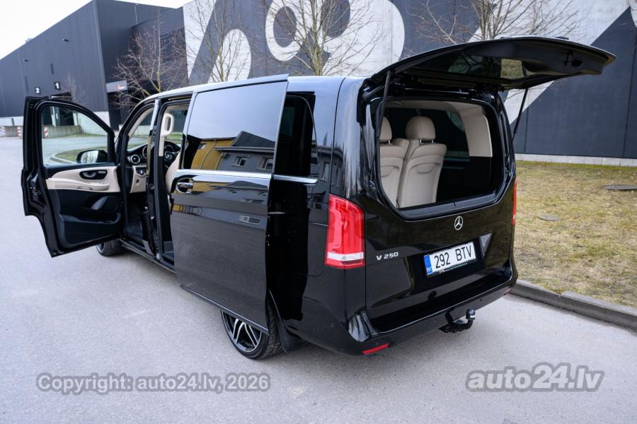 Melns Mercedes-Benz V-Class 2017 Pērnava, ar dzinēja tilpumu 2.10 L un nobraukumu 289 tūkst. km par 34900 €, foto 11 vietnē AUTOMOTO.COM.LV