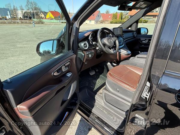 Black Mercedes-Benz V-Class 2018 in Otepaa, with an engine capacity of 2.10 L and mileage of 125 thousand km for 48000 €, photo 8 on AUTOMOTO.COM.LV