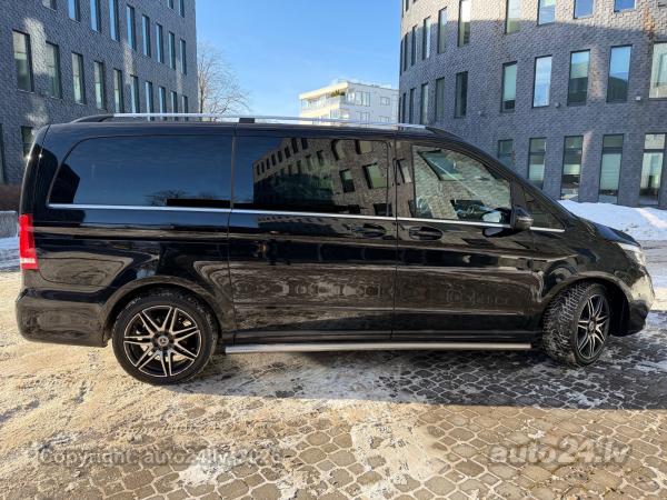Black Mercedes-Benz V-Class 2018 in Tallinn, with an engine capacity of 2.10 L and mileage of 284 thousand km for 32000 €, photo 3 on AUTOMOTO.COM.LV