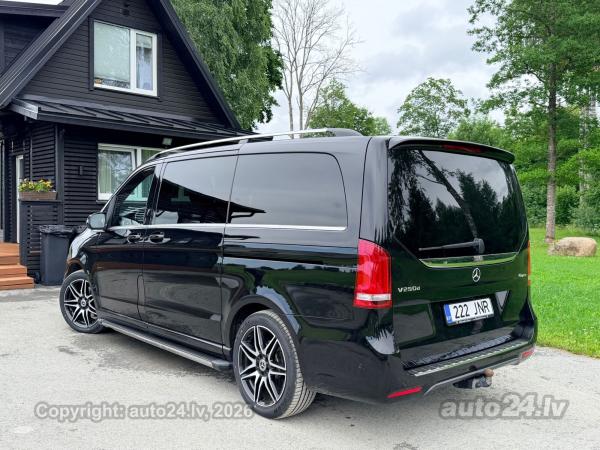Black Mercedes-Benz V-Class 2018 in Tallinn, with an engine capacity of 2.10 L and mileage of 297 thousand km for 36000 €, photo 4 on AUTOMOTO.COM.LV