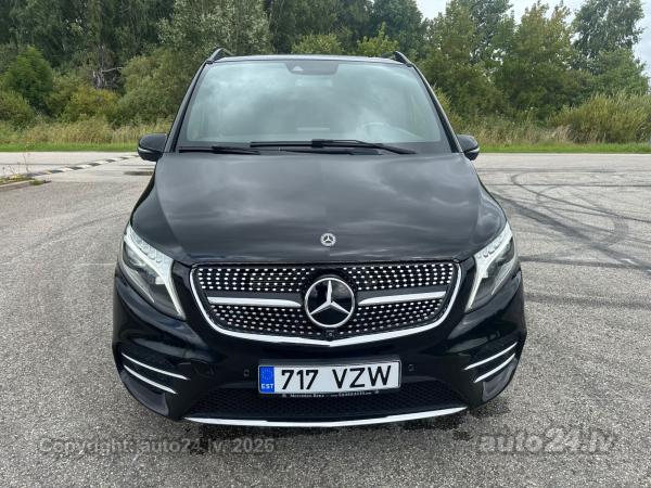 Black Mercedes-Benz V-Class 2018 in Voru, with an engine capacity of 2.10 L and mileage of 163 thousand km for 37890 €, photo 1 on AUTOMOTO.COM.LV