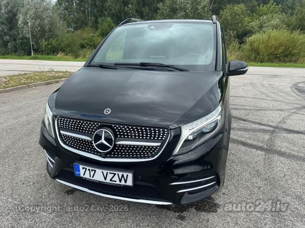Black Mercedes-Benz V-Class 2018 in Voru, with an engine capacity of 2.10 L and mileage of 163 thousand km for 37890 €, photo 11 on AUTOMOTO.COM.LV