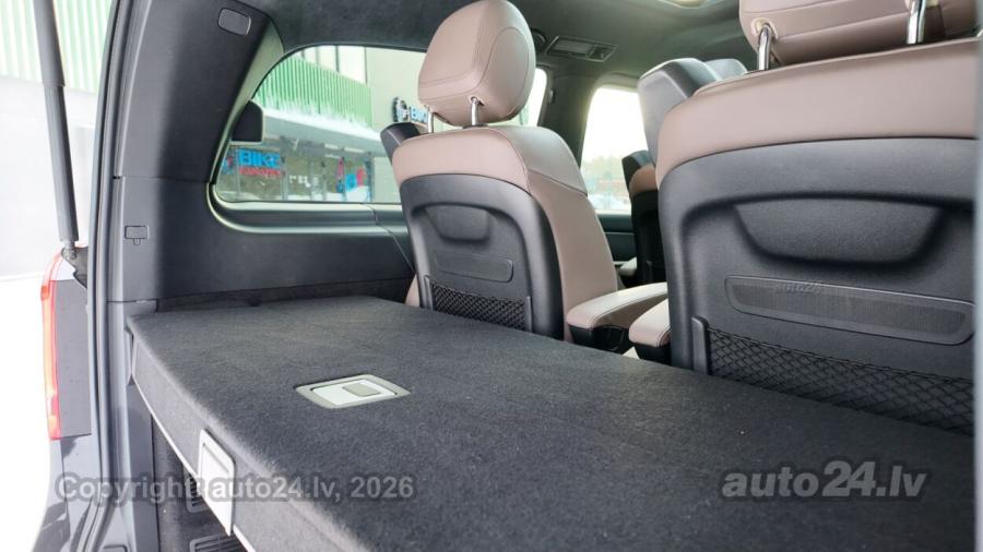 Black Mercedes-Benz V-Class 2019 in Tallinn, with an engine capacity of 2.00 L and mileage of 147 thousand km for 47200 €, photo 11 on AUTOMOTO.COM.LV