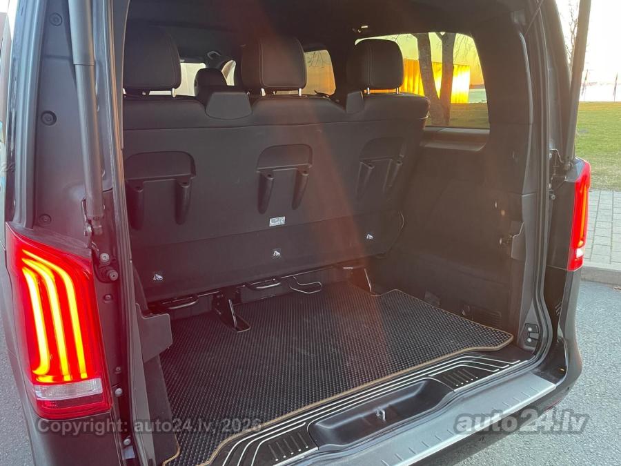 Melns Mercedes-Benz V-Class 2019 Tallina, ar dzinēja tilpumu 2.10 L un nobraukumu 150 tūkst. km par 32990 €, foto 8 vietnē AUTOMOTO.COM.LV