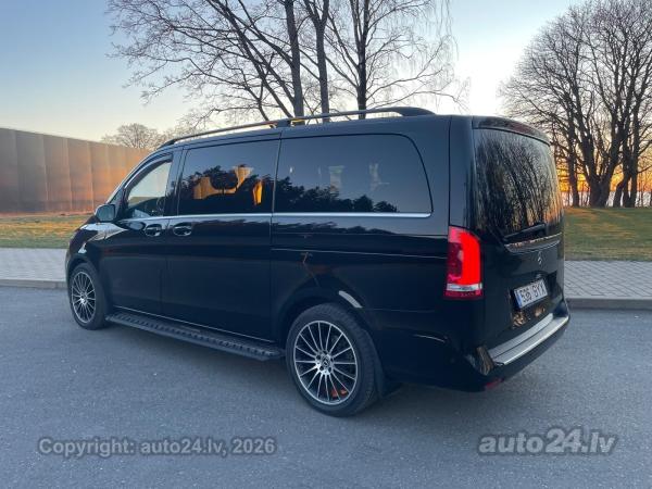 Mercedes-Benz V-Class 2019 in Tallinn on AUTOMOTO.COM.LV Black Mercedes-Benz V-Class 2019 in Tallinn, with an engine capacity of 2.10 L and mileage of 150 thousand km for 32990 €, photo 4 on AUTOMOTO.COM.LV