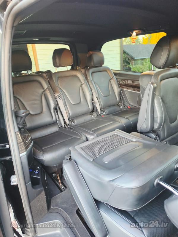 Black Mercedes-Benz V-Class 2019 in Turi, with an engine capacity of 2.10 L and mileage of 151 thousand km for 45000 €, photo 11 on AUTOMOTO.COM.LV