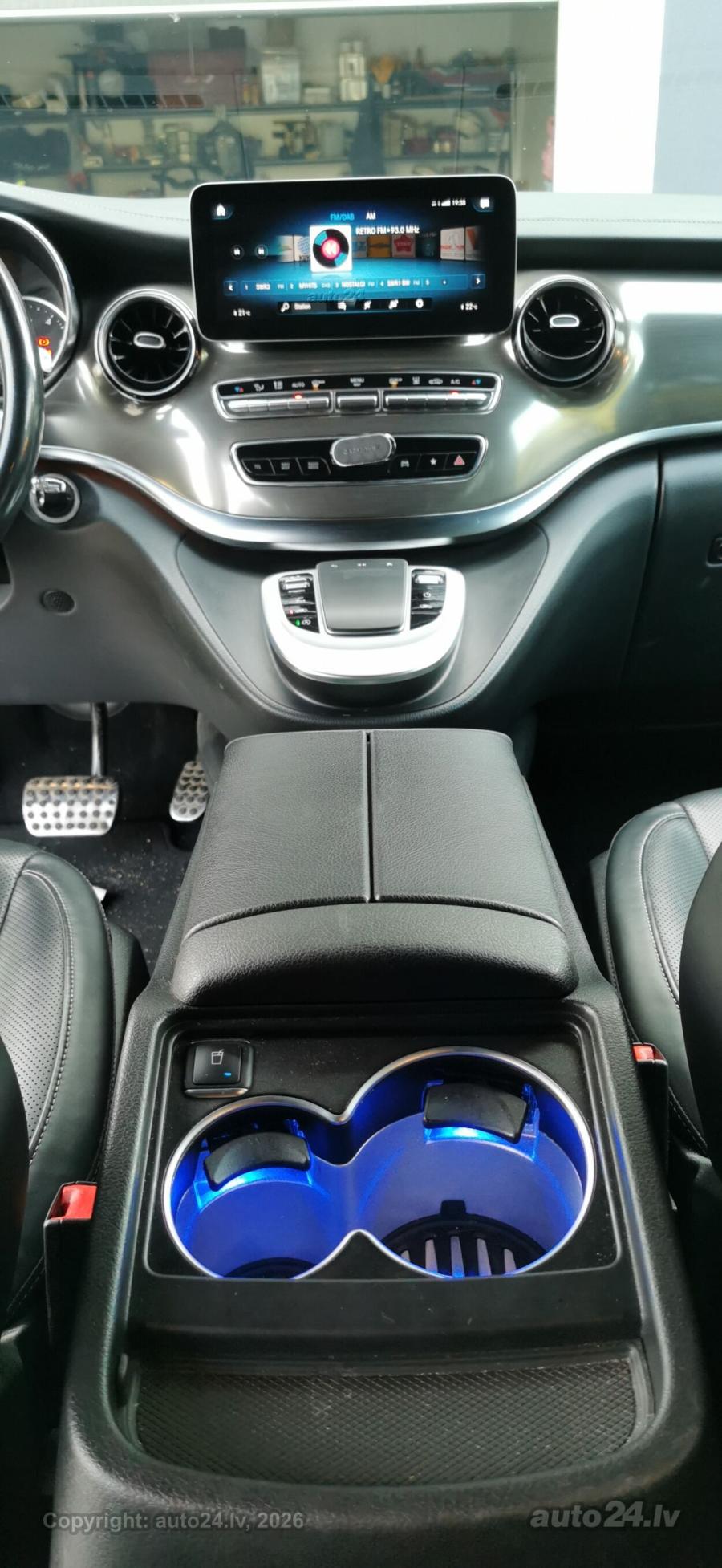 Melns Mercedes-Benz V-Class 2020 Rakvere, ar dzinēja tilpumu 2.00 L un nobraukumu 110 tūkst. km par 54999 €, foto 11 vietnē AUTOMOTO.COM.LV
