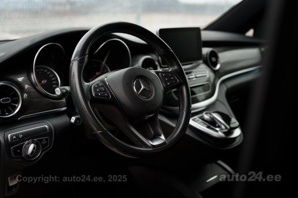 Melns Mercedes-Benz V-Class 2020 Tallina, ar dzinēja tilpumu 2.00 L un nobraukumu 121 tūkst. km par 44990 €, foto 11 vietnē AUTOMOTO.COM.LV