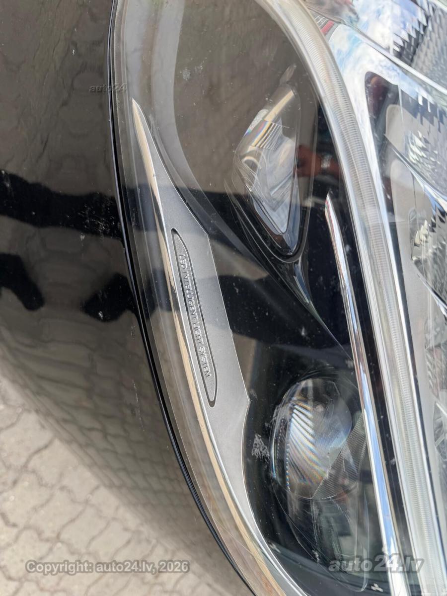 Black Mercedes-Benz V-Class 2020 in Tartu, with an engine capacity of 0.00 L and mileage of 145 thousand km for 39900 €, photo 8 on AUTOMOTO.COM.LV