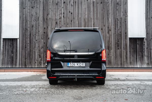 Black Mercedes-Benz V-Class 2020 in Tallinn, with an engine capacity of 2.00 L and mileage of 126 thousand km for 49900 €, photo 8 on AUTOMOTO.COM.LV