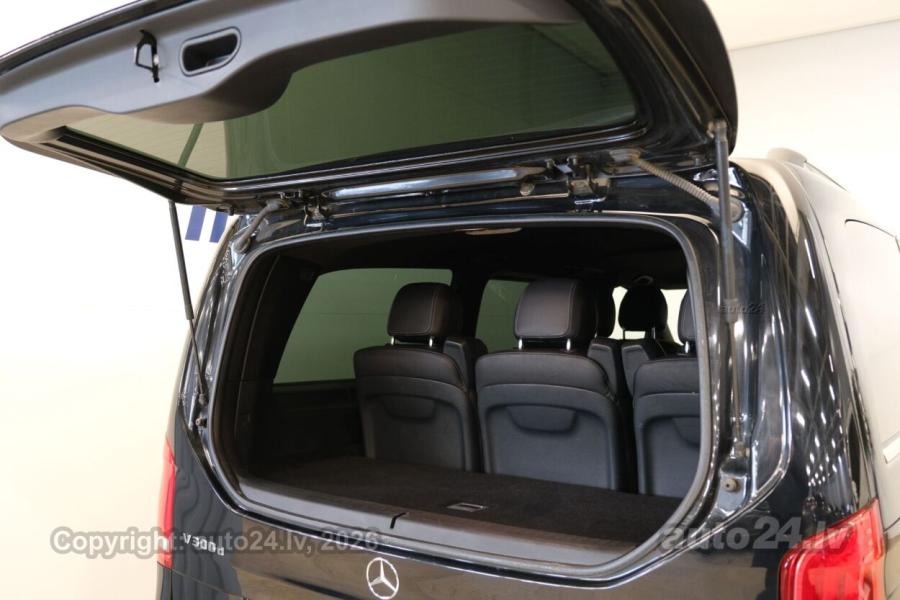 Black Mercedes-Benz V-Class 2021 in Tallinn, with an engine capacity of 2.00 L and mileage of 175 thousand km for 43900 €, photo 11 on AUTOMOTO.COM.LV