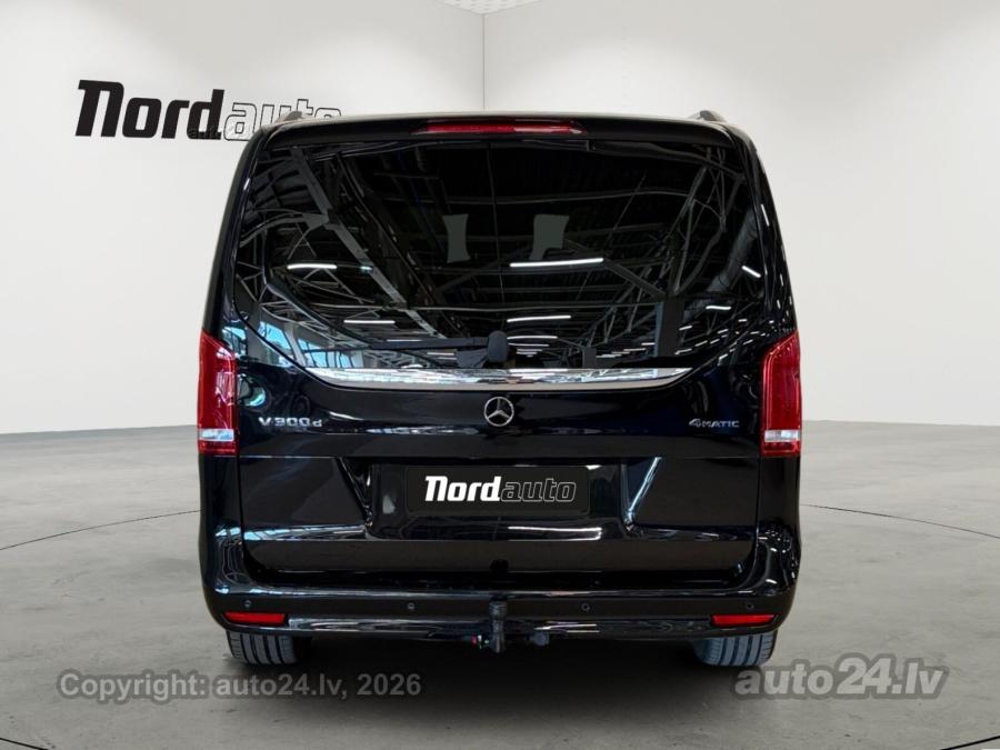Melns Mercedes-Benz V-Class 2021 Tallina, ar dzinēja tilpumu 2.00 L un nobraukumu 115 tūkst. km par 57900 €, foto 5 vietnē AUTOMOTO.COM.LV