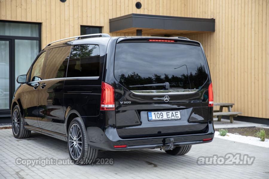 Melns Mercedes-Benz V-Class 2022 Tallina, ar dzinēja tilpumu 2.00 L un nobraukumu 90 tūkst. km par 78900 €, foto 4 vietnē AUTOMOTO.COM.LV
