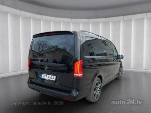 Melns Mercedes-Benz V-Class 2023 Tallina, ar dzinēja tilpumu 2.00 L un nobraukumu 106 tūkst. km par 65900 €, foto 4 vietnē AUTOMOTO.COM.LV
