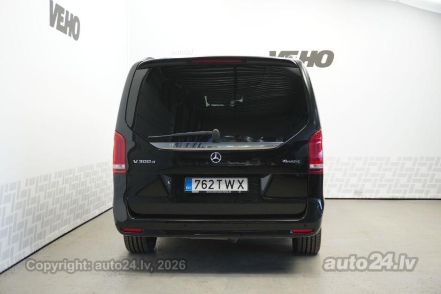 Melns Mercedes-Benz V-Class 2023 Tartu, ar dzinēja tilpumu 2.00 L un nobraukumu 76 tūkst. km par 72900 €, foto 4 vietnē AUTOMOTO.COM.LV