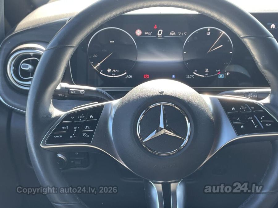 Melns Mercedes-Benz V-Class 2024 Tallina, ar dzinēja tilpumu 2.00 L un nobraukumu 36 tūkst. km par 89000 €, foto 5 vietnē AUTOMOTO.COM.LV