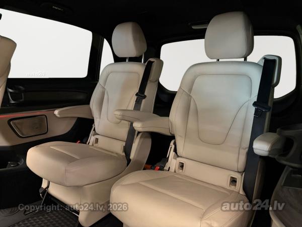 Melns Mercedes-Benz V-Class 2024 Tallina, ar dzinēja tilpumu 2.00 L un nobraukumu 46 tūkst. km par 89900 €, foto 7 vietnē AUTOMOTO.COM.LV