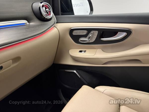Melns Mercedes-Benz V-Class 2024 Tallina, ar dzinēja tilpumu 2.00 L un nobraukumu 46 tūkst. km par 89900 €, foto 9 vietnē AUTOMOTO.COM.LV