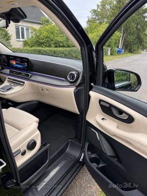 Melns Mercedes-Benz V-Class 2024 Tallina, ar dzinēja tilpumu 2.00 L un nobraukumu 49 tūkst. km par 78900 €, foto 5 vietnē AUTOMOTO.COM.LV