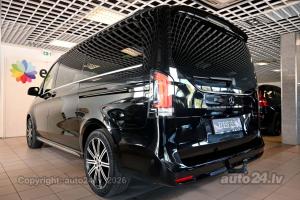 Melns Mercedes-Benz V-Class 2024 Tallina, ar dzinēja tilpumu 2.00 L un nobraukumu 50 tūkst. km par 84990 €, foto 4 vietnē AUTOMOTO.COM.LV