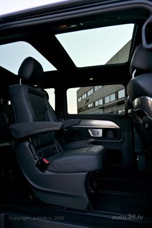 Melns Mercedes-Benz V-Class 2024 Tallina, ar dzinēja tilpumu 2.00 L un nobraukumu 50 tūkst. km par 84990 €, foto 12 vietnē AUTOMOTO.COM.LV
