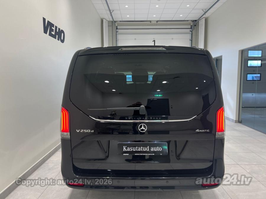 Melns Mercedes-Benz V-Class 2024 Tallina, ar dzinēja tilpumu 2.00 L un nobraukumu 88 tūkst. km par 69990 €, foto 7 vietnē AUTOMOTO.COM.LV