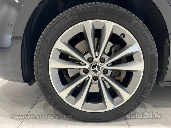 Melns Mercedes-Benz V-Class 2024 Tallina, ar dzinēja tilpumu 2.00 L un nobraukumu 88 tūkst. km par 69990 €, foto 8 vietnē AUTOMOTO.COM.LV