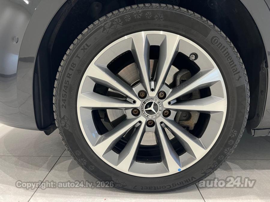 Melns Mercedes-Benz V-Class 2024 Tallina, ar dzinēja tilpumu 2.00 L un nobraukumu 88 tūkst. km par 69990 €, foto 8 vietnē AUTOMOTO.COM.LV
