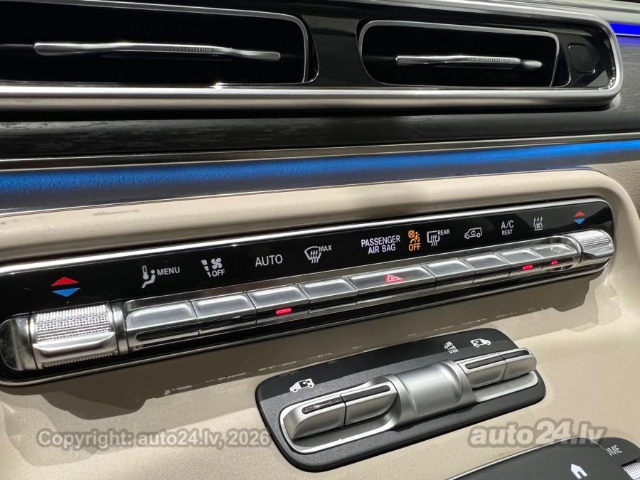 Melns Mercedes-Benz V-Class 2024 Tallina, ar dzinēja tilpumu 2.00 L un nobraukumu 88 tūkst. km par 69990 €, foto 25 vietnē AUTOMOTO.COM.LV