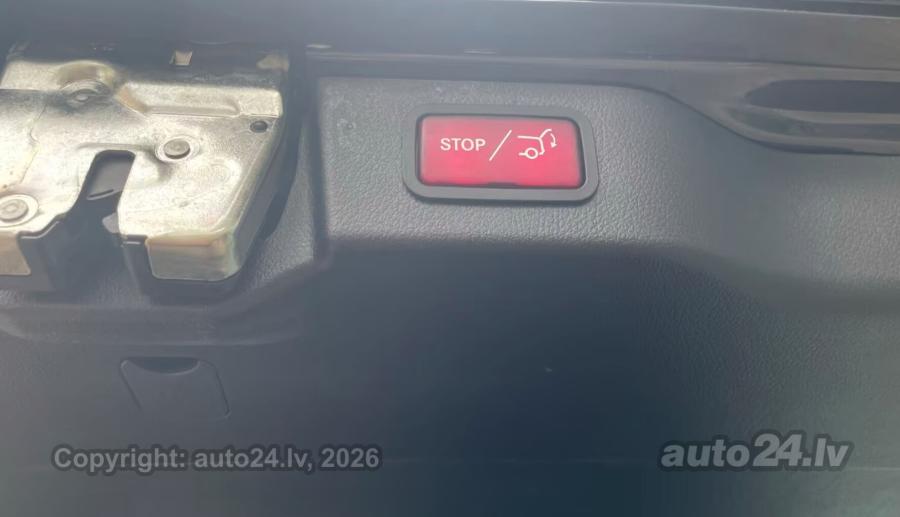 Black Mercedes-Benz V-Class 2025 in Tallinn, with an engine capacity of 2.00 L and mileage of 56 thousand km for 78900 €, photo 12 on AUTOMOTO.COM.LV