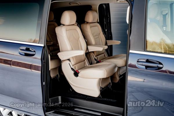 Zils Mercedes-Benz V-Class 2014 Tallina, ar dzinēja tilpumu 2.10 L un nobraukumu 421 tūkst. km par 17600 €, foto 11 vietnē AUTOMOTO.COM.LV