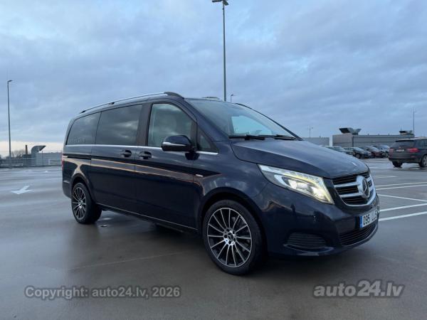 Zils Mercedes-Benz V-Class 2014 Tallina, ar dzinēja tilpumu 2.10 L un nobraukumu 422 tūkst. km par 18900 €, foto 1 vietnē AUTOMOTO.COM.LV