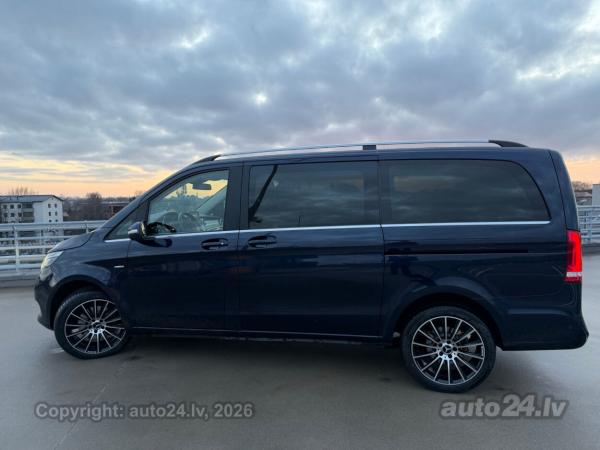 Zils Mercedes-Benz V-Class 2014 Tallina, ar dzinēja tilpumu 2.10 L un nobraukumu 422 tūkst. km par 18900 €, foto 2 vietnē AUTOMOTO.COM.LV