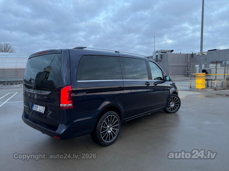 Zils Mercedes-Benz V-Class 2014 Tallina, ar dzinēja tilpumu 2.10 L un nobraukumu 422 tūkst. km par 18900 €, foto 4 vietnē AUTOMOTO.COM.LV