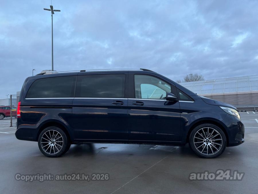 Zils Mercedes-Benz V-Class 2014 Tallina, ar dzinēja tilpumu 2.10 L un nobraukumu 422 tūkst. km par 18900 €, foto 8 vietnē AUTOMOTO.COM.LV