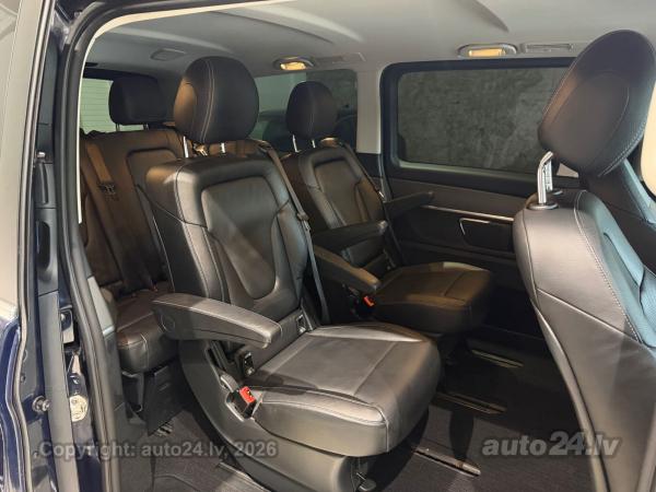 Zils Mercedes-Benz V-Class 2017 Tallina, ar dzinēja tilpumu 2.10 L un nobraukumu 207 tūkst. km par 31990 €, foto 4 vietnē AUTOMOTO.COM.LV