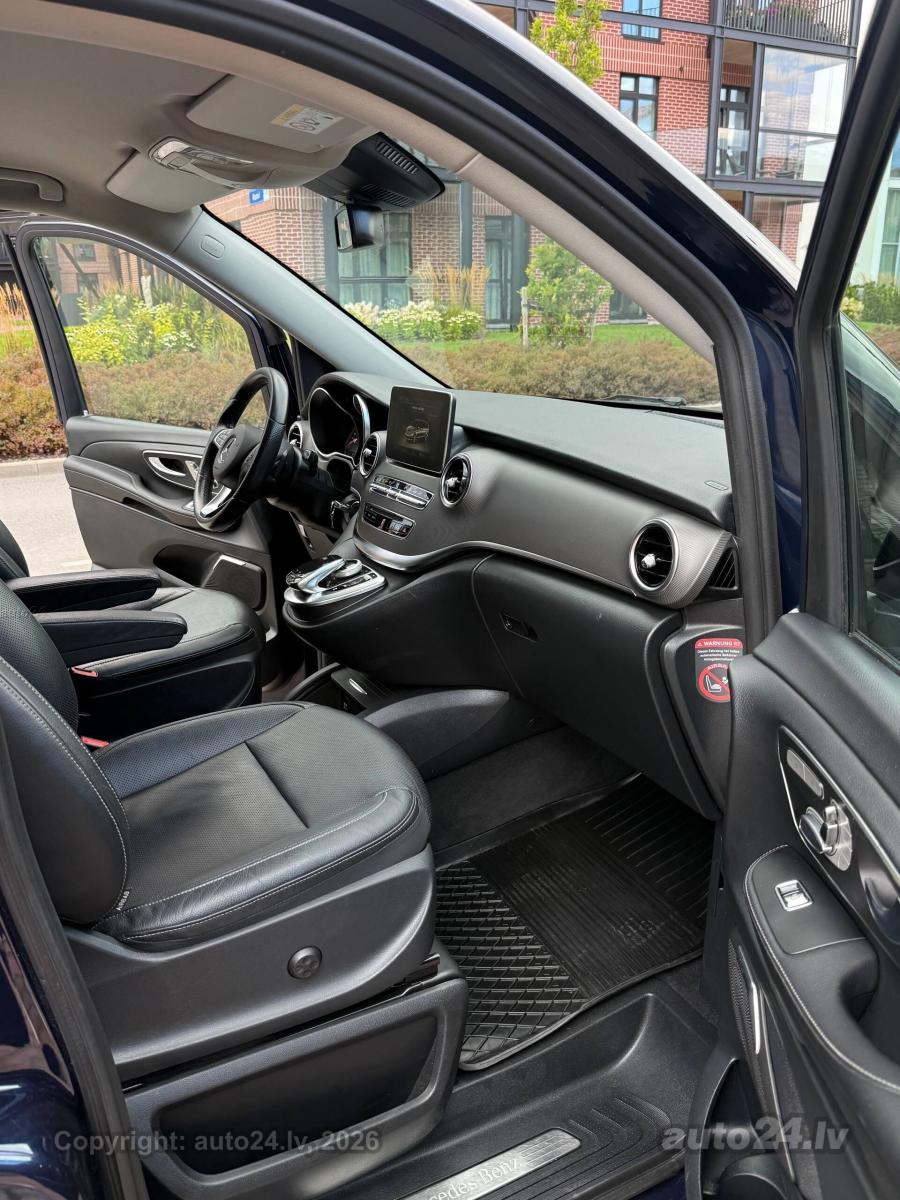 Blue Mercedes-Benz V-Class 2017 in Tallinn, with an engine capacity of 2.10 L and mileage of 247 thousand km for 29900 €, photo 16 on AUTOMOTO.COM.LV