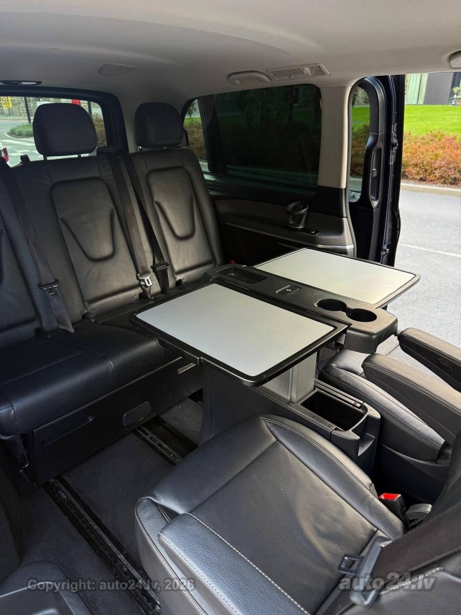 Blue Mercedes-Benz V-Class 2017 in Tallinn, with an engine capacity of 2.10 L and mileage of 247 thousand km for 29900 €, photo 20 on AUTOMOTO.COM.LV