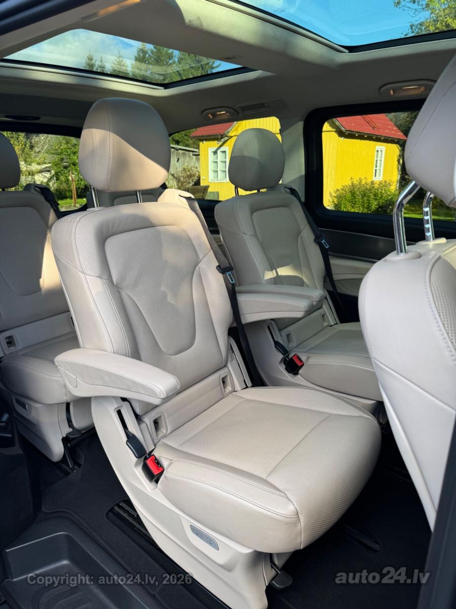 Zils Mercedes-Benz V-Class 2017 Tallina, ar dzinēja tilpumu 2.10 L un nobraukumu 327 tūkst. km par 32000 €, foto 9 vietnē AUTOMOTO.COM.LV
