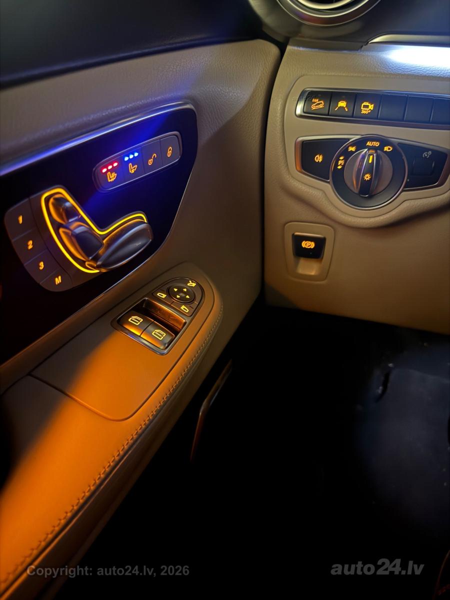 Zils Mercedes-Benz V-Class 2017 Tallina, ar dzinēja tilpumu 2.10 L un nobraukumu 327 tūkst. km par 32000 €, foto 13 vietnē AUTOMOTO.COM.LV