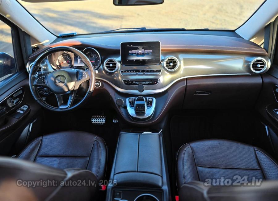 Blue Mercedes-Benz V-Class 2018 in Tallinn, with an engine capacity of 2.10 L and mileage of 240 thousand km for 40000 €, photo 11 on AUTOMOTO.COM.LV