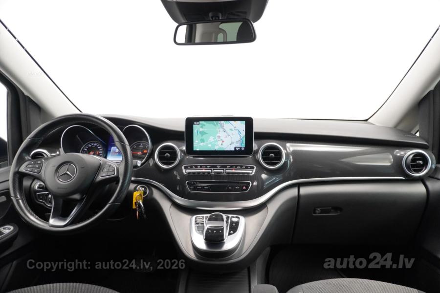 Zils Mercedes-Benz V-Class 2019 Tartu, ar dzinēja tilpumu 2.10 L un nobraukumu 114 tūkst. km par 31900 €, foto 8 vietnē AUTOMOTO.COM.LV