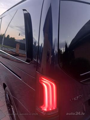 Zils Mercedes-Benz V-Class 2020 Tallina, ar dzinēja tilpumu 2.00 L un nobraukumu 127 tūkst. km par 43490 €, foto 9 vietnē AUTOMOTO.COM.LV