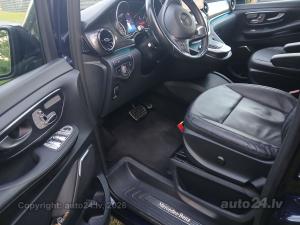 Zils Mercedes-Benz V-Class 2020 Tallina, ar dzinēja tilpumu 2.00 L un nobraukumu 127 tūkst. km par 43490 €, foto 13 vietnē AUTOMOTO.COM.LV