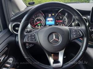 Zils Mercedes-Benz V-Class 2020 Tallina, ar dzinēja tilpumu 2.00 L un nobraukumu 127 tūkst. km par 43490 €, foto 14 vietnē AUTOMOTO.COM.LV