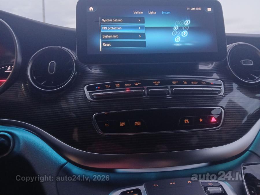 Zils Mercedes-Benz V-Class 2020 Tallina, ar dzinēja tilpumu 2.00 L un nobraukumu 127 tūkst. km par 43490 €, foto 21 vietnē AUTOMOTO.COM.LV