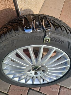 Zils Mercedes-Benz V-Class 2020 Tallina, ar dzinēja tilpumu 2.00 L un nobraukumu 127 tūkst. km par 43490 €, foto 26 vietnē AUTOMOTO.COM.LV