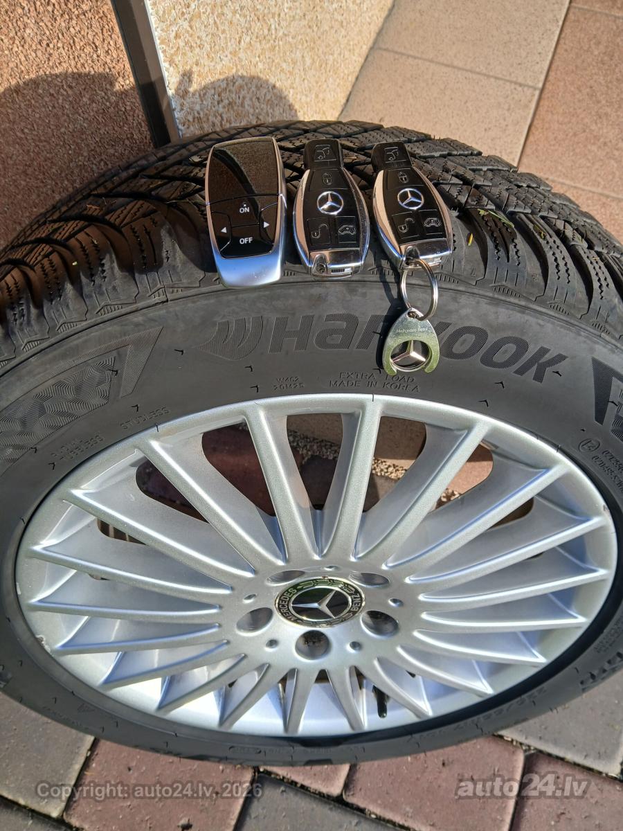 Zils Mercedes-Benz V-Class 2020 Tallina, ar dzinēja tilpumu 2.00 L un nobraukumu 127 tūkst. km par 43490 €, foto 26 vietnē AUTOMOTO.COM.LV