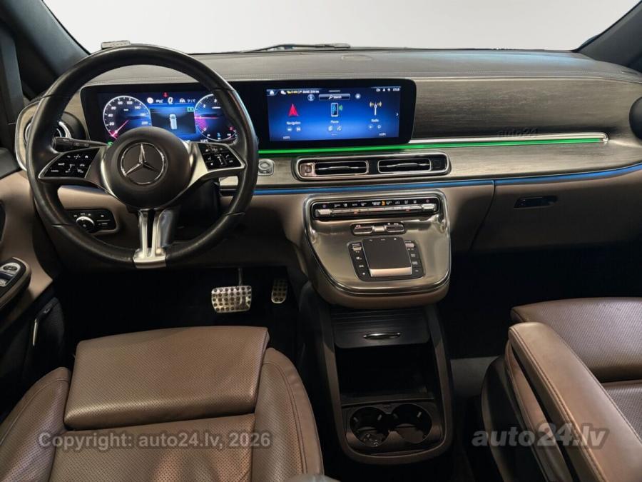 Zils Mercedes-Benz V-Class 2024 Tallina, ar dzinēja tilpumu 2.00 L un nobraukumu 57 tūkst. km par 82000 €, foto 10 vietnē AUTOMOTO.COM.LV