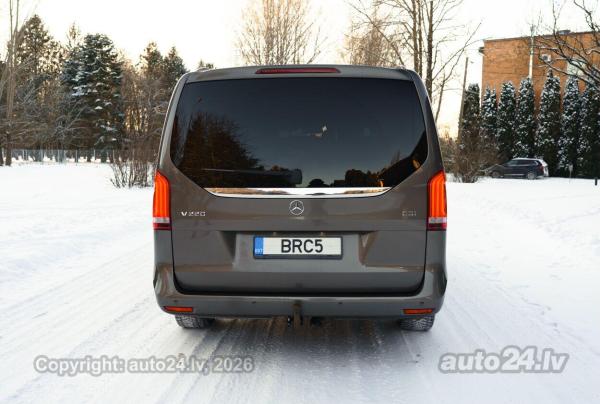 Brown Mercedes-Benz V-Class 2014 in Tartu, with an engine capacity of 2.20 L and mileage of 269 thousand km for 23999 €, photo 5 on AUTOMOTO.COM.LV
